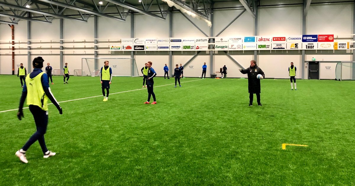 årets Første Treningskamp Strømsgodset