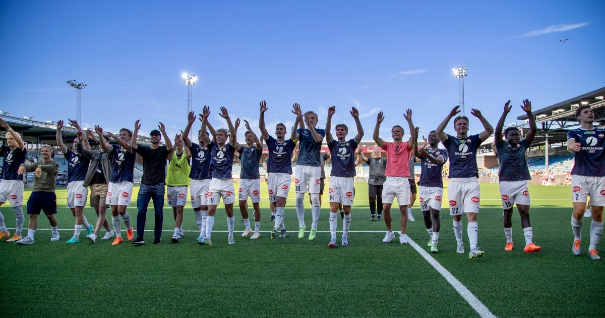 Festfotball på Marienlyst: Fire på rad! / Strømsgodset